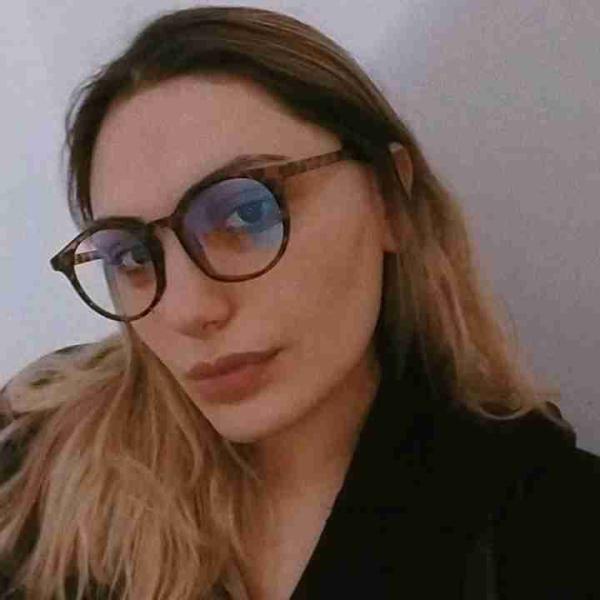 İlayda Avcı (@Ilaydaavcii) 1000Kitap'ta - 1000Kitap