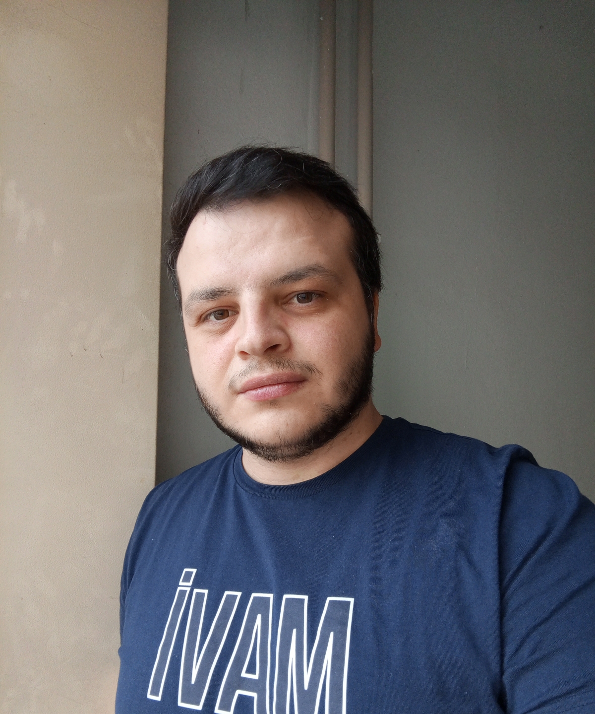 Cihat: Sabahın köründe bu malın videosuna denk geldim. Okuyanı da ...