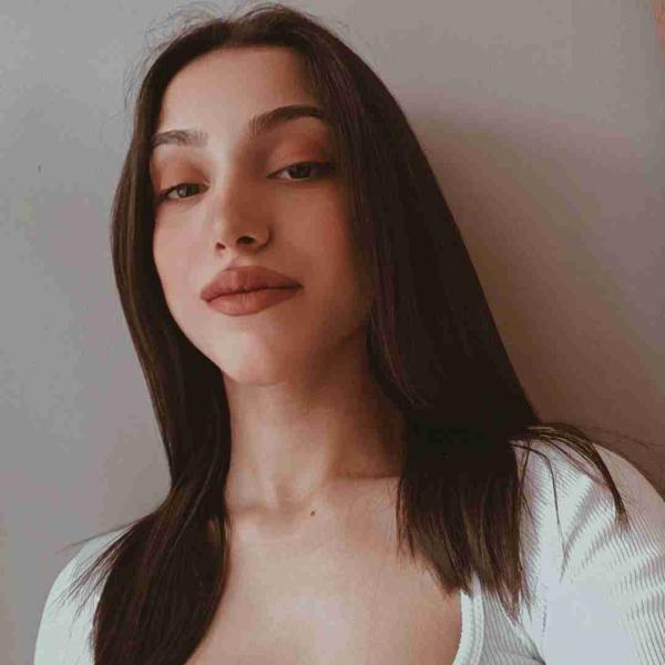 Helin (@helin_yrz) 1000Kitap'ta - 1000Kitap