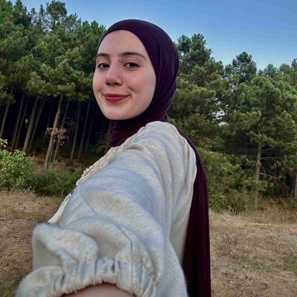 Yıldız Çelikhası (@Aeyc) 1000Kitap'ta - 1000Kitap