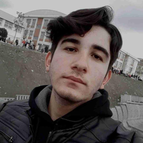 Berdan Köseoğlu (@berdan_koseoglu) - 1000Kitap