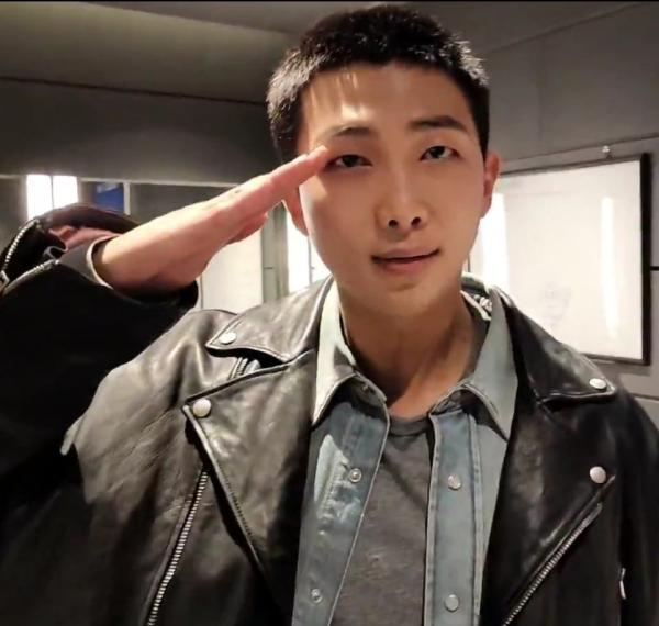 howlin (@howlinbox) 1000Kitap'ta - 1000Kitap