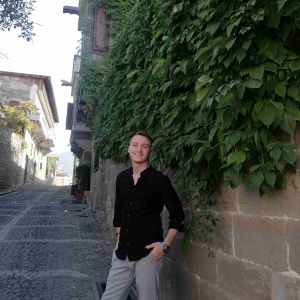 Ali Usta (@Pasaaliii) 1000Kitap'ta - 1000Kitap