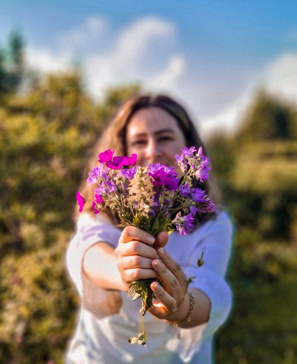 Esra Gönüllü (@esra_gonullu) 1000Kitap'ta - 1000Kitap