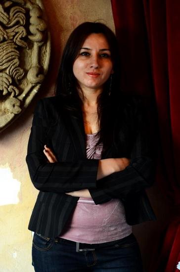 Hilal Usta (Organik Aforizmalar kitabının yazarı) - 1000Kitap