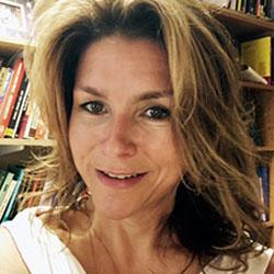 Molly Cochran - 1000Kitap