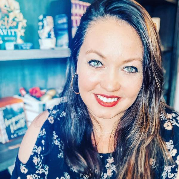 K. K. Allen (Over the Moon kitabının yazarı) - 1000Kitap