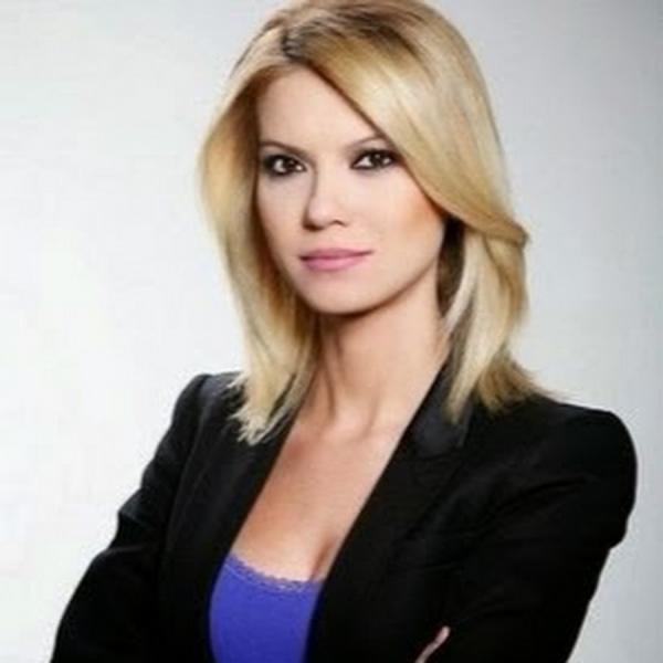 Pelin Çift - 1000Kitap