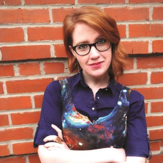 Ashley Poston - 1000Kitap