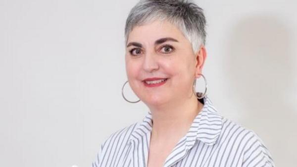 Nejla Kılınç (Çıkışı Bulan Var mı ? kitabının yazarı) - 1000Kitap