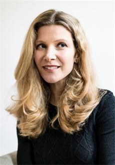 Lisa Halliday - 1000Kitap