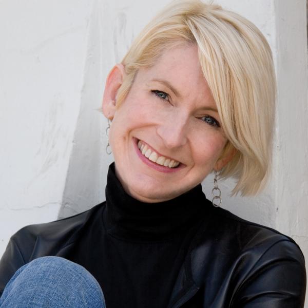 Margo Chase (Really Good Logos Explained kitabının yazarı) - 1000Kitap