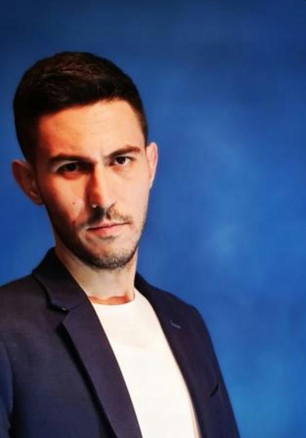 Ahmet Emir Özdemir - 1000Kitap