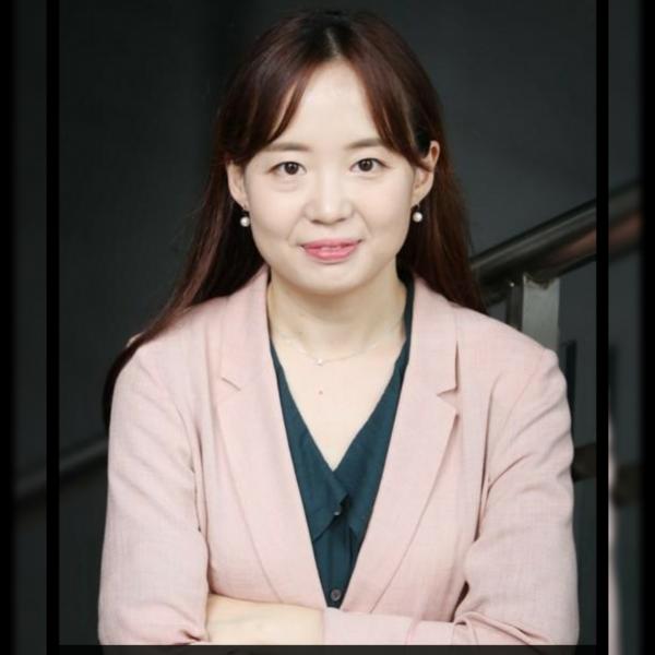 Choi Eun-young (Shoko's Smile kitabının yazarı) - 1000Kitap