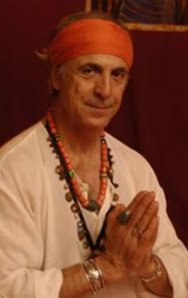 Yogi Baba (Sessizliği Bozmadan kitabının yazarı) - 1000Kitap