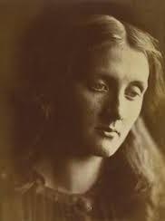 Julia Stephan - 1000Kitap